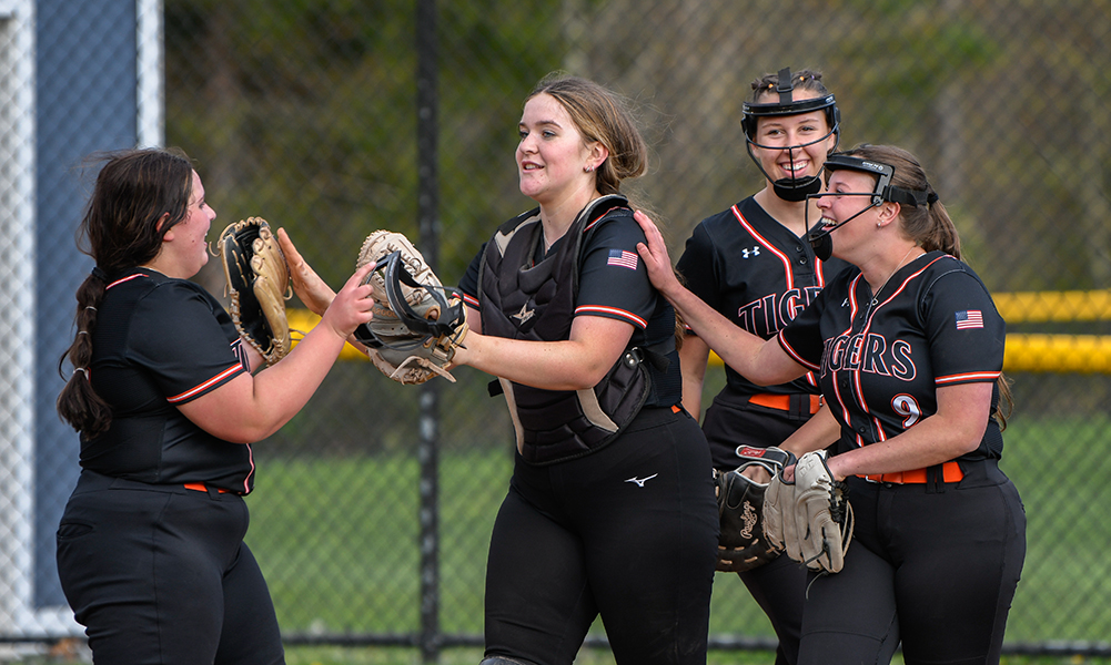 Oliver Ames Softball Edges Foxboro and Closes Gap to First Place