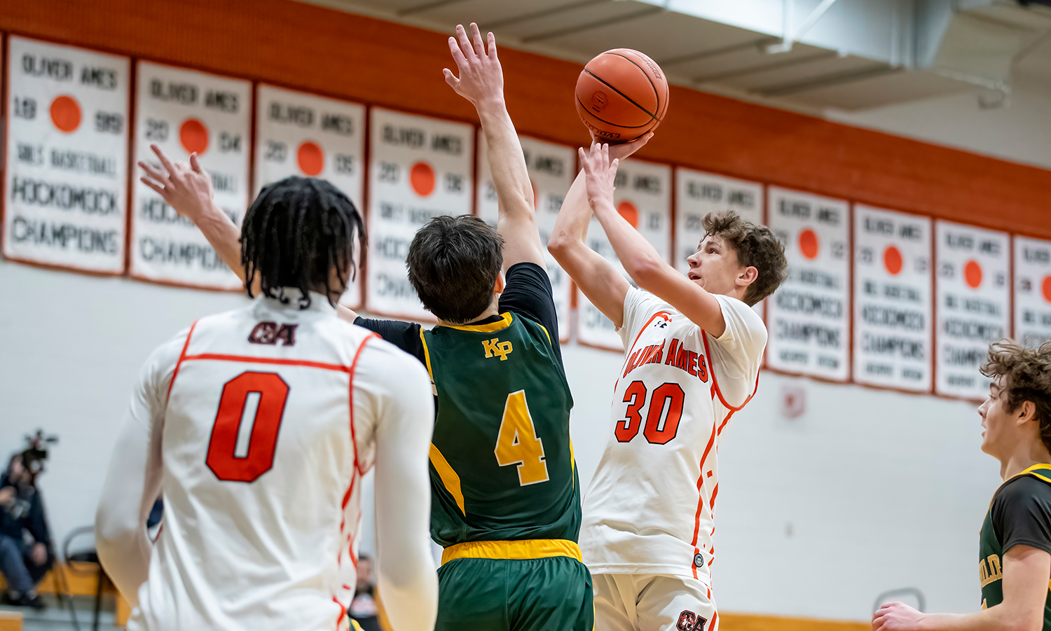 Oliver Ames Finishes Strong To Pull Away From King Philip